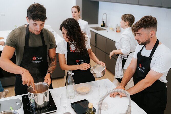 Semi Private Pizza Making Class with Wine and Suppli