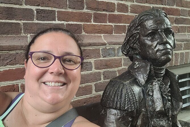 Semi-Private Walking Tour in Old Town Alexandria & Carlyle House - The Sum Up