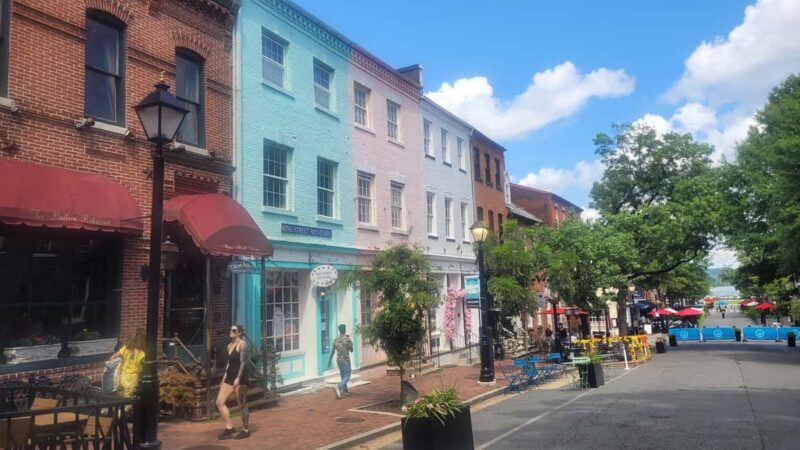 Semi-Private Walking Tour Old Town Alexandria & Carlyle - Key Points