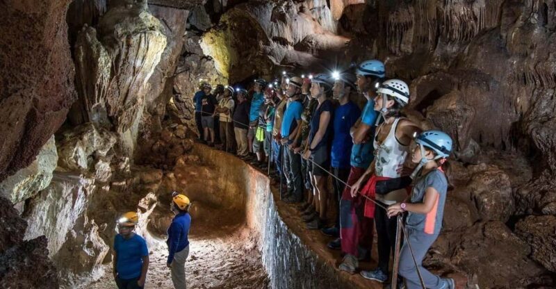 Serra dos Candeeiros: Alcobertas' Cave and the Natural Park - An In-Depth Look at the Tour Experience