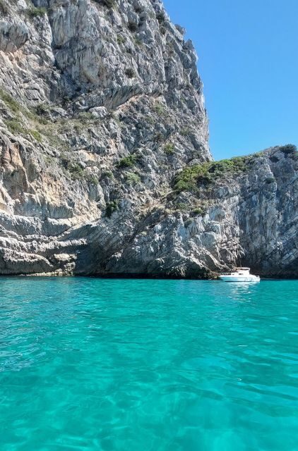 Sesimbra: Secret Bays and Beaches Boat Tour with Snorkeling - What’s Included and What to Keep in Mind
