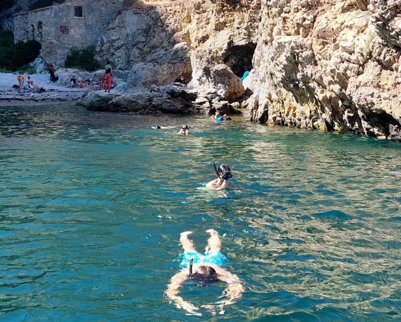 Sesimbra: Secret Bays and Beaches Boat Tour with Snorkeling - FAQ
