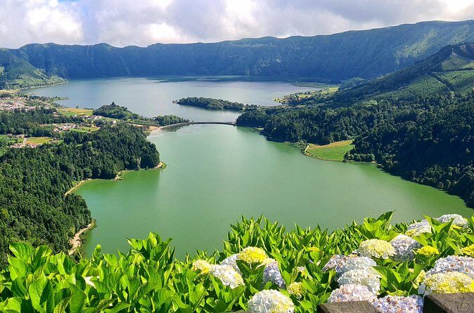 Sete Cidades and Pineapple Plantation Half Day Private Tour - The Sum Up