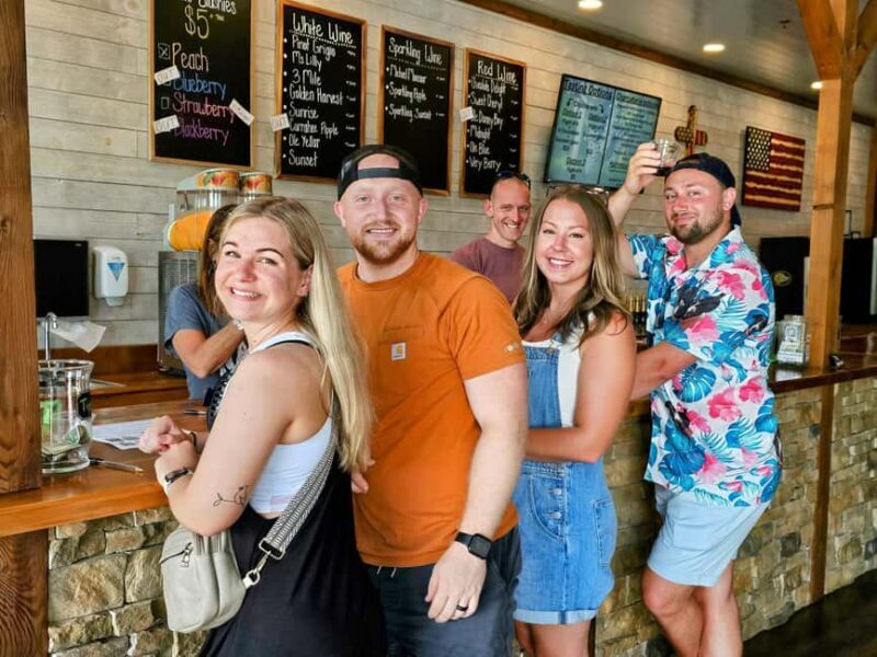 Sevierville: Hillbilly Booze Cruise Tasting Tour - The Experience in Detail