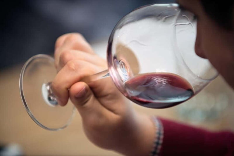 Sevilla: Fun Wine Tasting with an Spanish Sommelier - Key Points