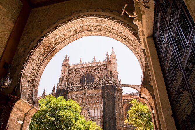 Sevilla: Guided tour to Cathedral and Giralda - The Sum Up