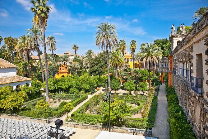 Sevilla: Guided tour to the Alcazar + Cathedral and Giralda - Who Would Enjoy This Tour?
