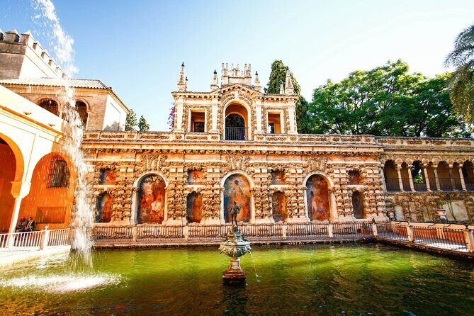Sevilla: Guided tour to the Alcazar + Cathedral and Giralda - Frequently Asked Questions