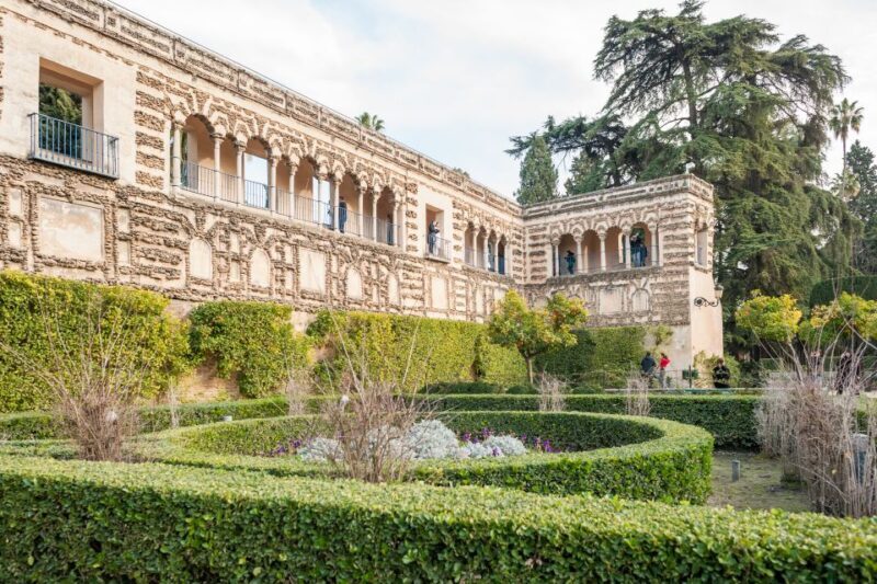 Seville: Alcazar Guided Tour with Entrance - What Makes This Tour Special