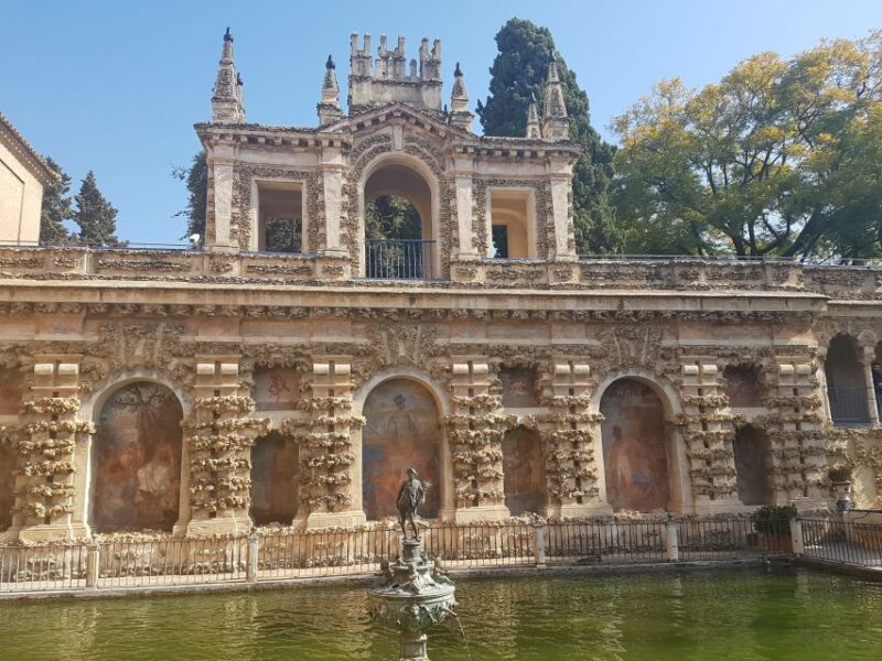 Seville: Alcázar Tour with Tickets Included - Who is This Tour Best For?