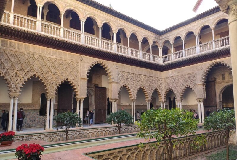 Seville: Cathedral & Alcázar Guided Tour with River Cruise - FAQ