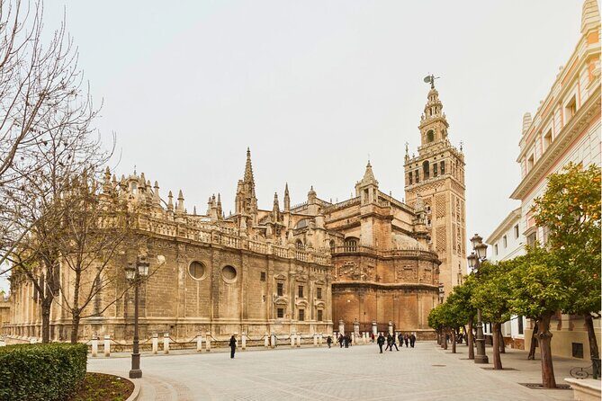 Seville Cathedral and La Giralda Entry Ticket with Audio Guide - Key Points  