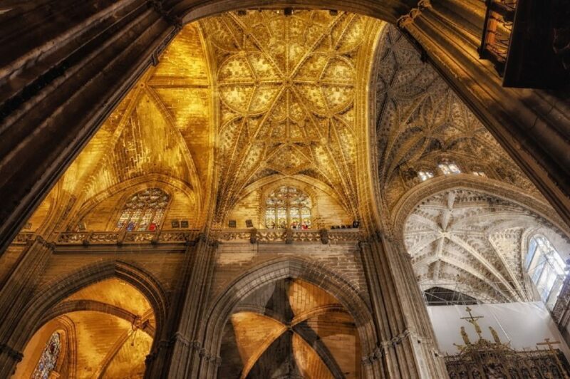 Seville: Cathedral, Giralda & Alcázar Guided Tour - Key Points