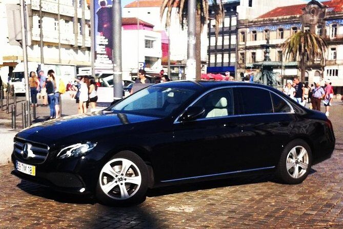 Seville, Cathedral, Giralda and Real Alcazar From Algarve - Key Points