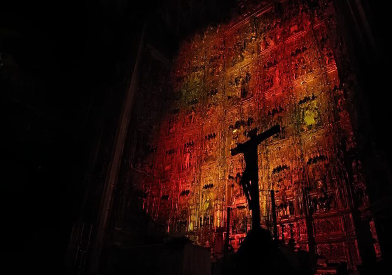 Seville: Cathedral of Seville Guided Night Tour & Light Show - FAQs