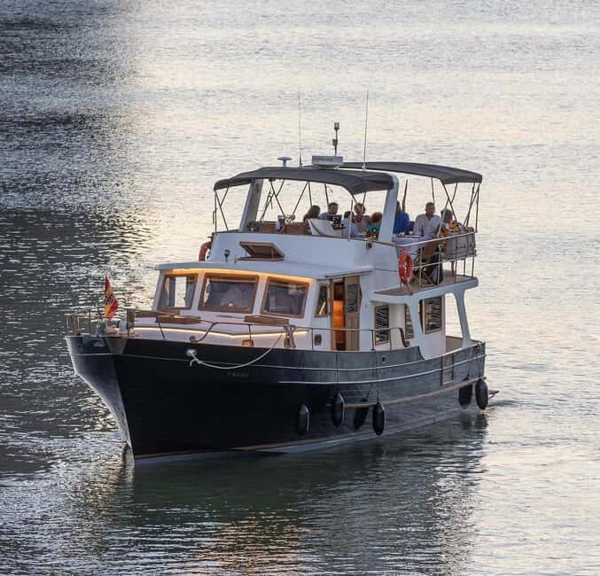 Seville: Flamenco life music Yacht Cruise, Tapas & Drinks - The Itinerary: How the Journey Unfolds