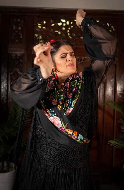 Seville: Flamenco Show at Tablao Almoraima in Triana - Key Points