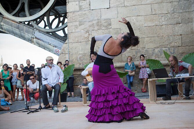 Seville: Fun class to approach Flamenco - What to Expect from the Flamenco Class in Seville