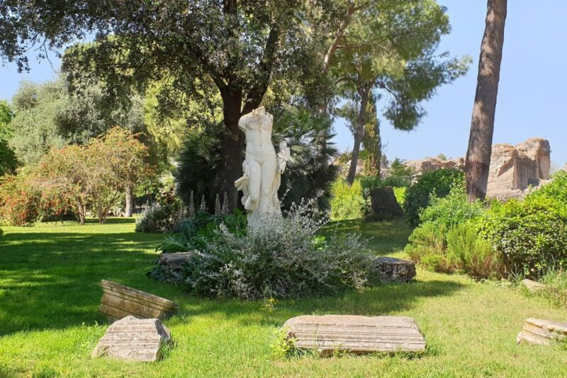 Seville: Game of Thrones and Roman Empire Italica Tour - The Guides: Knowledge, Humor, and Passion