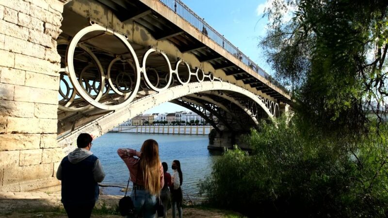 Seville: Guadalquivir & Secrets of Triana Small Group Tour - Why This Tour Works Well for Travelers