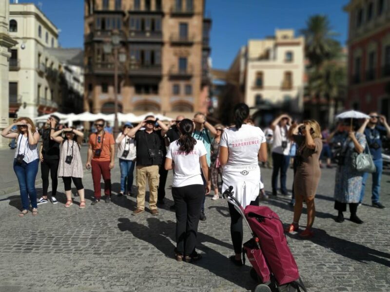 Seville: Guided City Walking Tour with 3D contents - Key Points