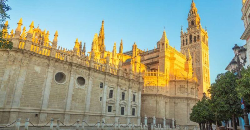 Seville: Guided Tour of Cathedral of Seville & Giralda Tower - Key Points