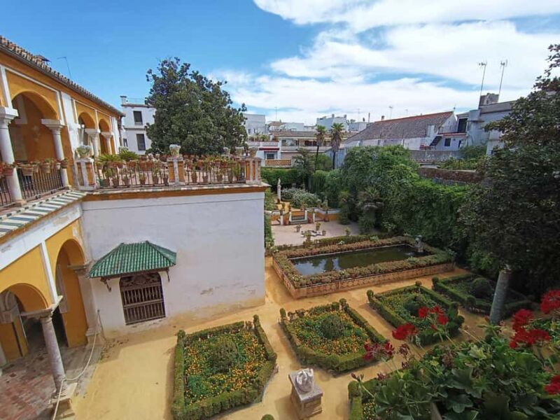 Seville: Guided visit to the Casa de Pilatos with tickets - Key Points