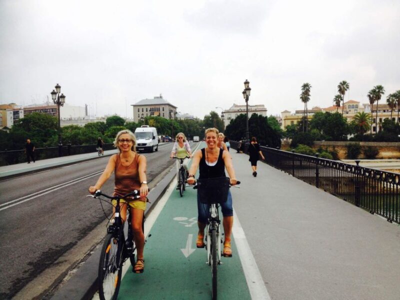 Seville: Highlights City Bike Tour - FAQs