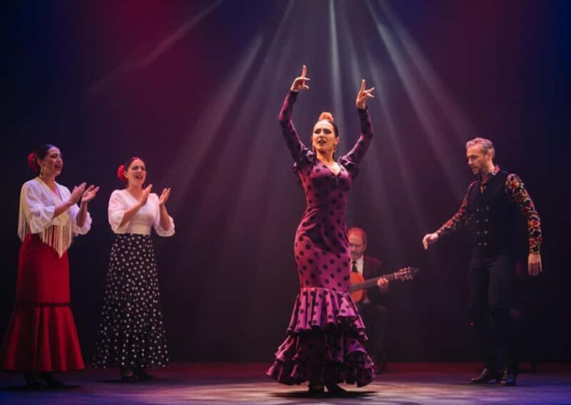 Seville: Intimate Flamenco with Award-Winning Artists - Key Points