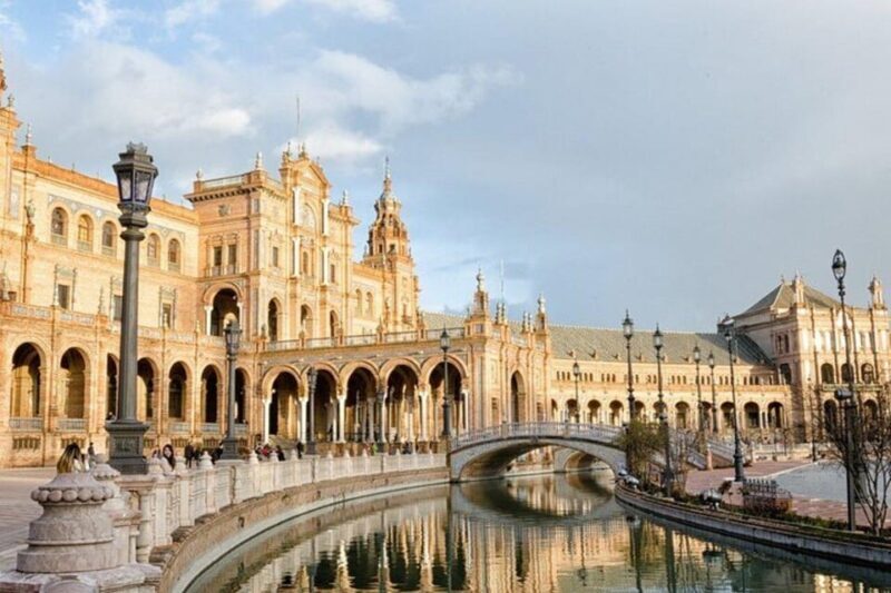 Seville: Must-See Attractions Walking Tour - What Makes This Tour Stand Out