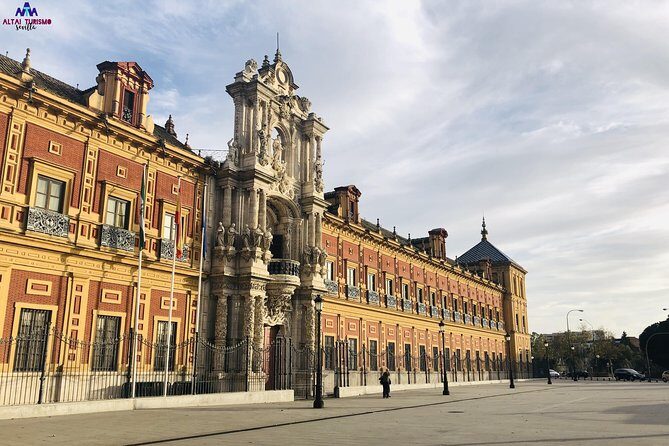 Seville Palaces: Dueñas Palace and Pilate House Tour - Introduction: What to Expect from This Seville Palace Tour