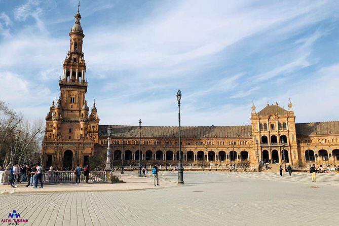 Seville Palaces: Dueñas Palace and Pilate House Tour - Who Will Love This Tour?