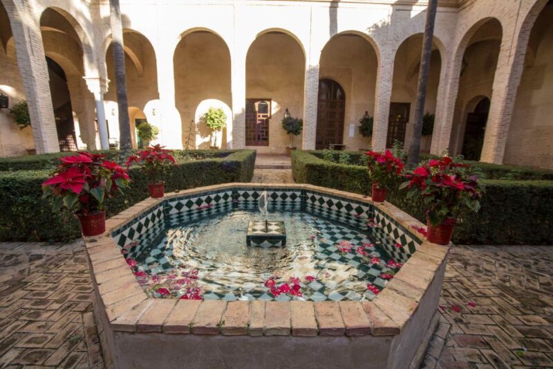 Seville: Palacio de Las Dueñas Entry Ticket and Guided Tour - An In-Depth Look at the Palacio de Las Dueñas Guided Tour