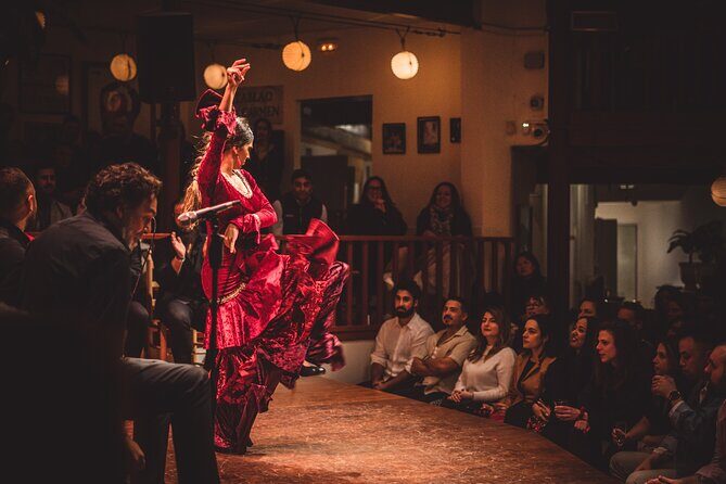 Seville Private Tapas & Wine Experience with Flamenco Show - Key Points