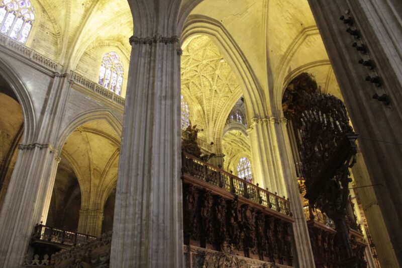 Seville: Royal Alcazar, Cathedral and Giralda Tower Tour - A Practical Look at the Tour