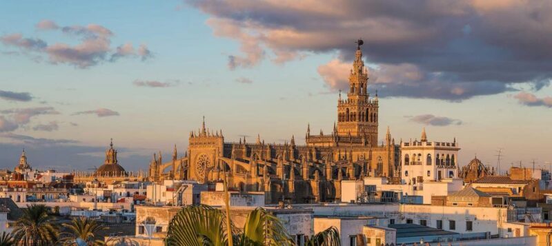 Seville: Royal Alcazar, Cathedral, and Giralda Tower Tour - Key Points