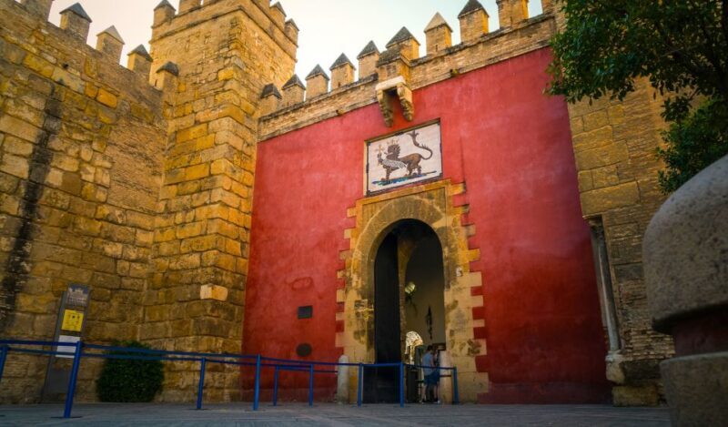 Seville: Royal Alcázar Skip-the-Line Tour by Local Experts - The Experience: What to Expect From the Royal Alcázar Guided Tour