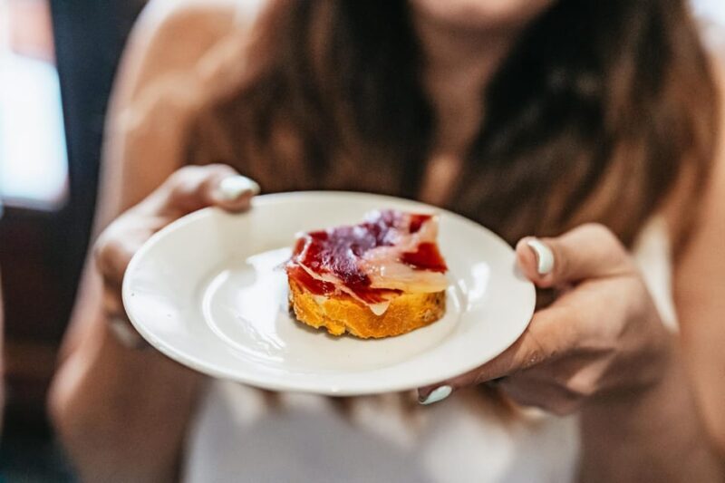 Seville: Tapas, Taverns and History Guided Walking Tour - Why This Tour Works