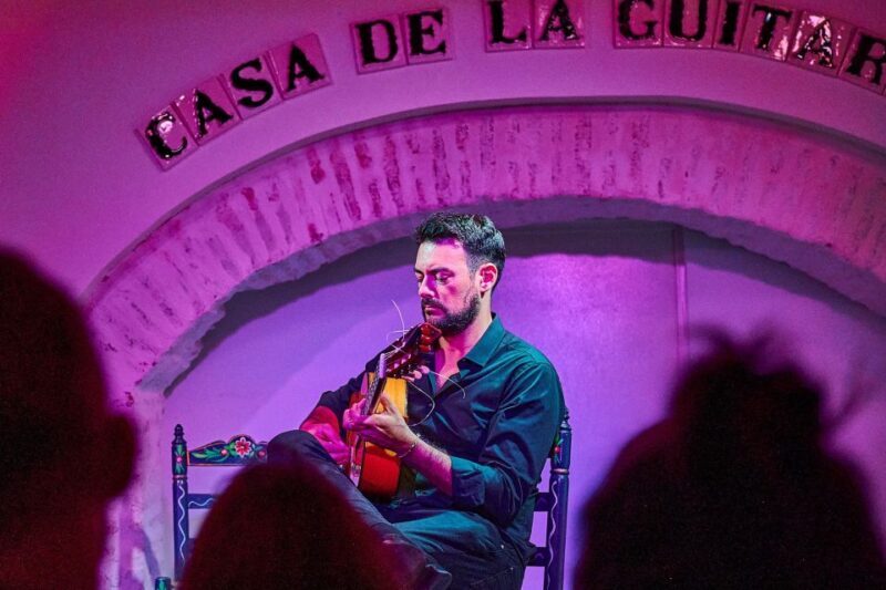 Seville: Ticket to Flamenco Show at La Casa de la Guitarra - Key Points