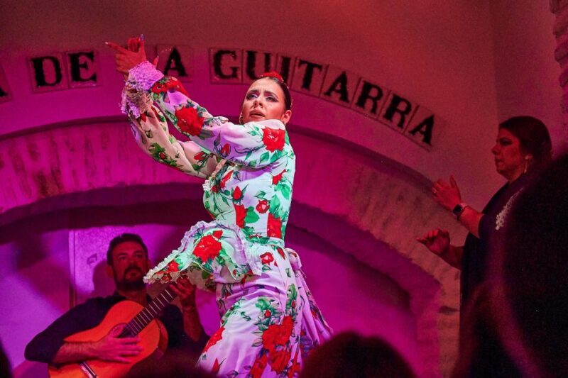 Seville: Ticket to Flamenco Show at La Casa de la Guitarra - FAQ