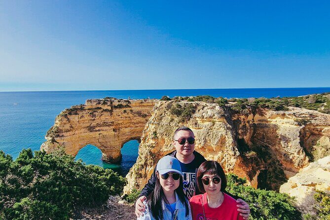 Seville to Lisbon private transfer with stops in Algarve - Key Points  