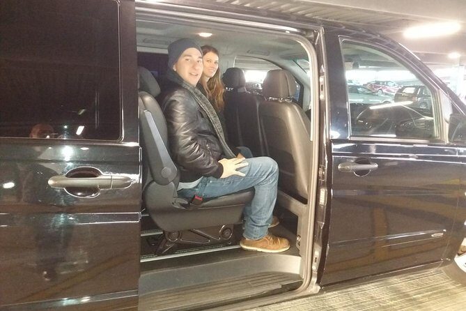 Shared Arrival Transfer London Airport to Hotel Accommodation - An In-Depth Look at the Shared Arrival Transfer Experience