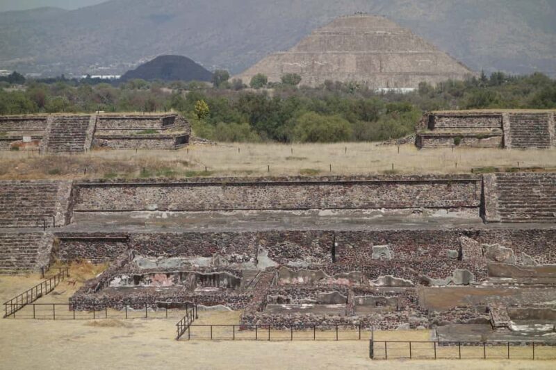 Shared Balloon Flight in Teotihuacan with transfer - The Experience from the Ground