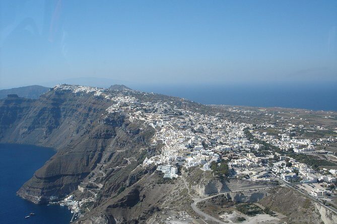 Shared Helicopter Tour Santorini 20 minutes - 2 passengers - The itinerary: What you’ll see from the helicopter