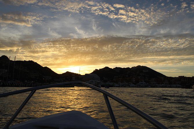 Shared ride to the arch of Cabo San Lucas - The Experience from a Traveler’s Perspective