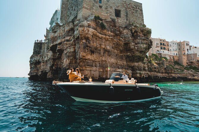 Shared tour of Polignano a Mare by boat with prosecco - Key Points