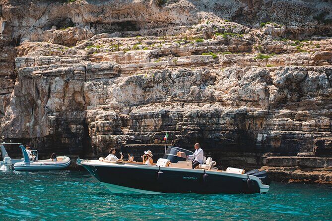 Shared tour of Polignano a Mare by boat with prosecco - The Itinerary in Detail