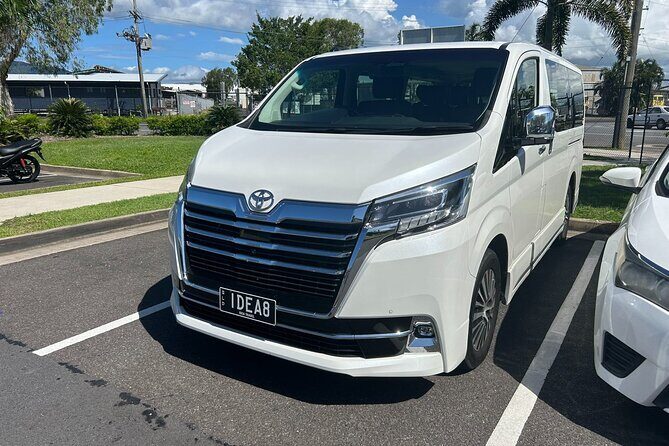 Shared Transfer Between Cairns and Port Douglas - An In-Depth Look at the Transfer Service