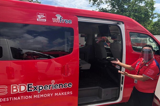 Shared transfer R/T VAN Apto-Muelle Ferry Isla Mujeres-Apto C/ Tickets Ferry - Ferry Experience: Seamless but Basic