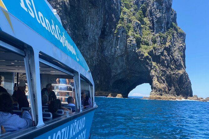 Shore Excursion: Hole in the Rock Cruise with Island stopover - An In-Depth Look at the Hole in the Rock Cruise